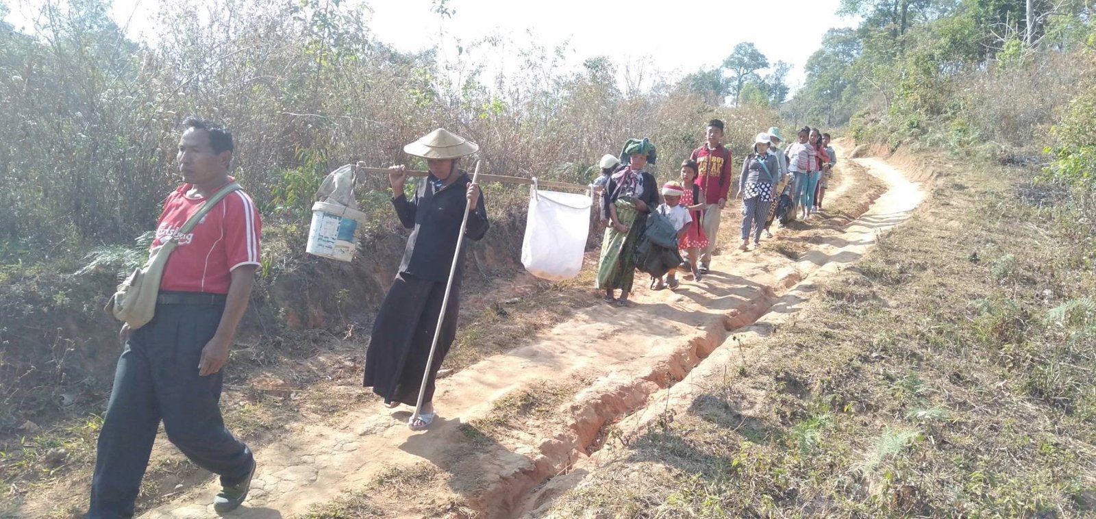 Shrinking refuge: new threats to refugee security on the Shan-Thai ...